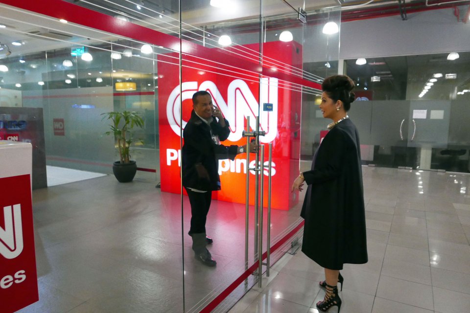CNN Philippines suspends airing after building employee catches COVID ...