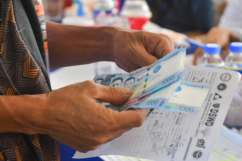 DSWD declares undistributed P10-B cash aid as 'savings' | PLN Media