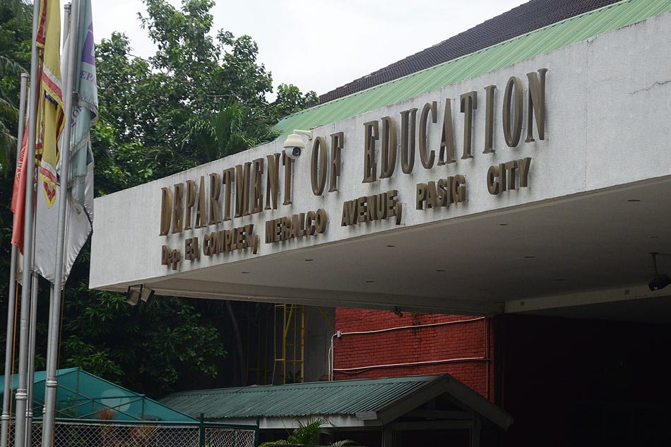DepEd to address teachers' slow laptops | PLN Media
