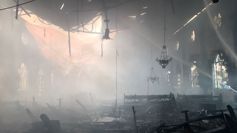 Fire hits Sto. Niño Church in Pandacan | PLN Media