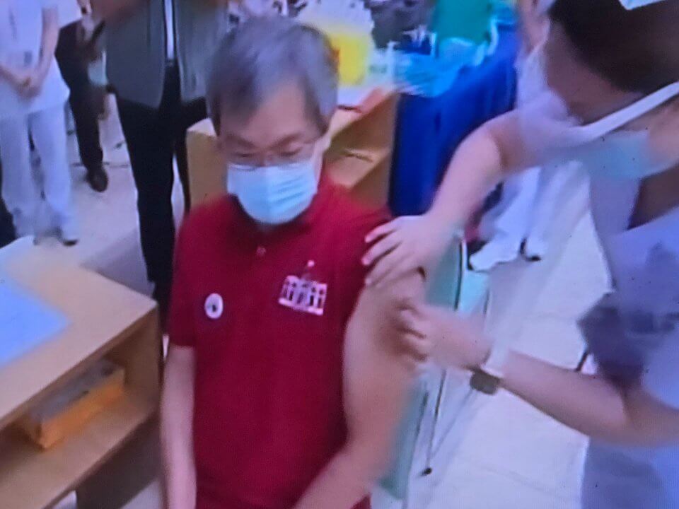 PGH director receives first official COVID-19 vaccine in PH | PLN Media