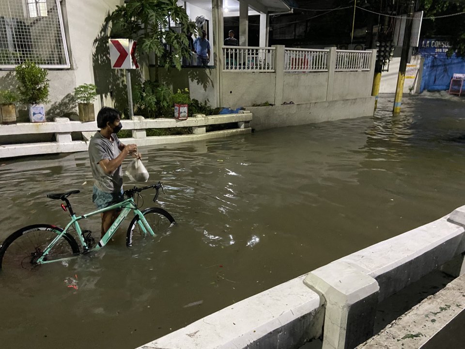 Parts of Biñan, Laguna were hit by flash floods | PLN Media
