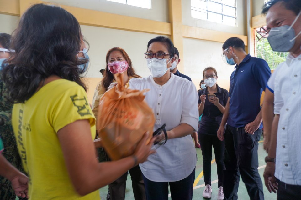 Robredo denies ordering military to rescue typhoon victims | PLN Media