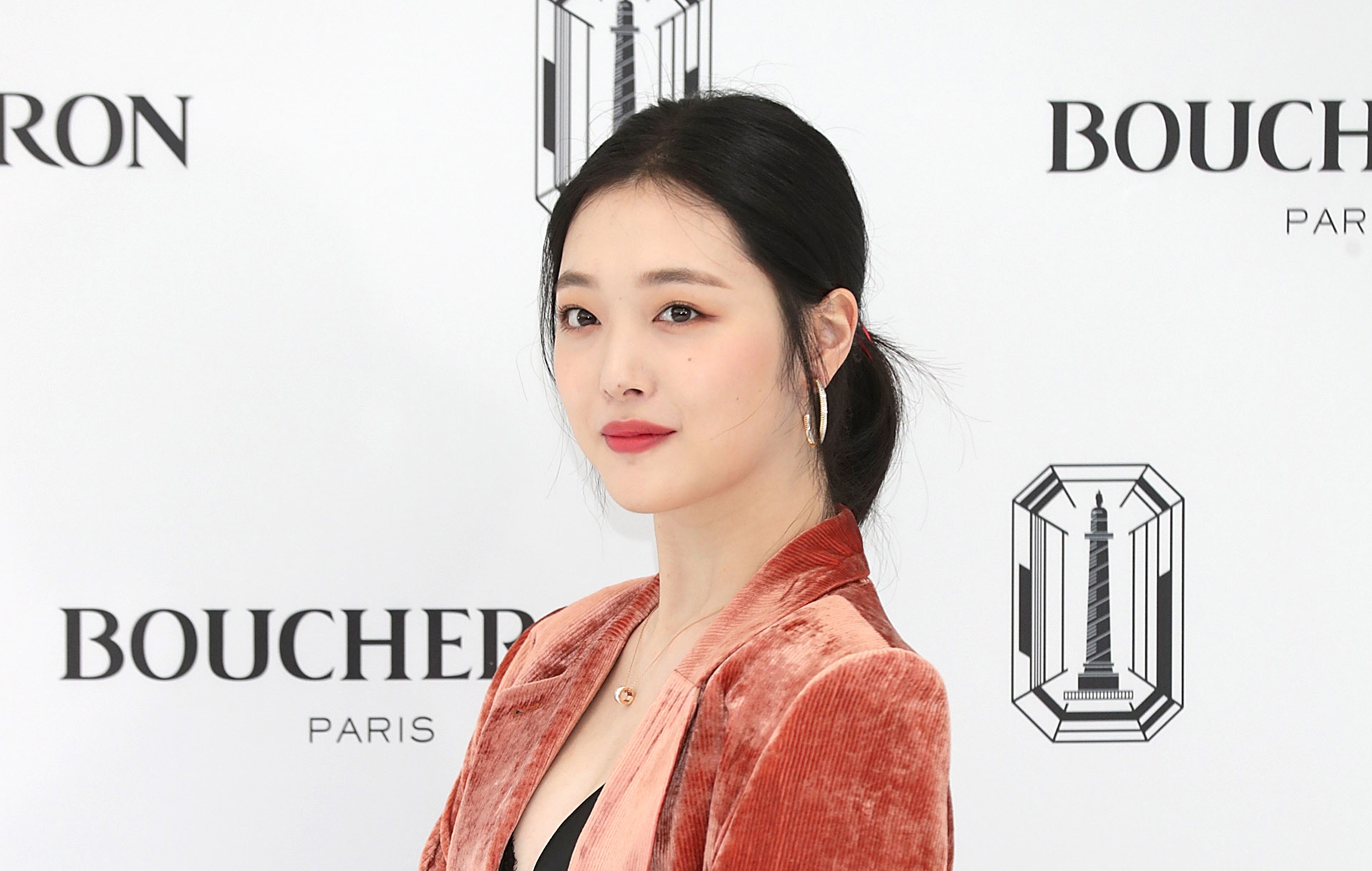 Suffering severe depression: K-Pop star, actress Sulli found dead | PLN Media