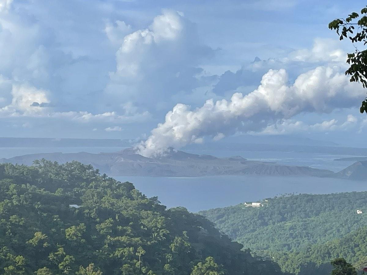 Taal Volcano records 35 volcanic earthquakes | PLN Media