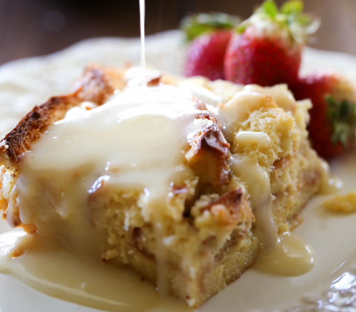 Food of the Philippines: Bread pudding with vanilla cream sauce recipe ...